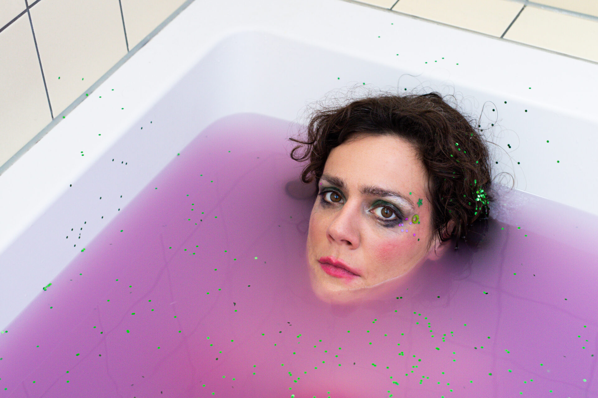 Tryater is hét meertalige theatergezelschap van Friesland.