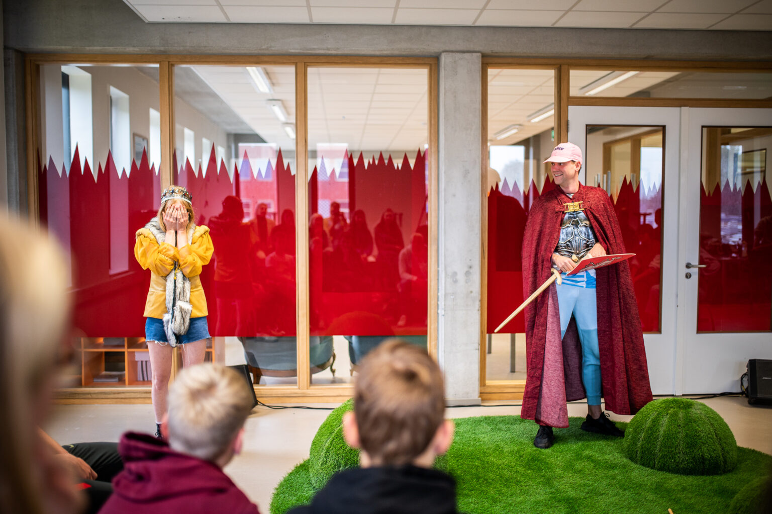 Voorstelling 'Flam' maakt intimiteit op scholen bespreekbaar » Tryater